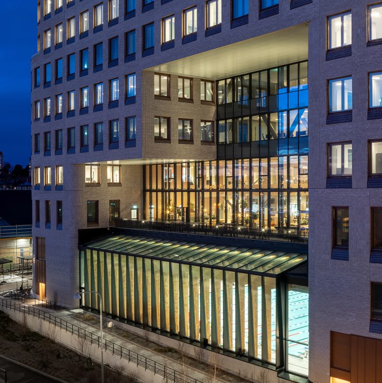 Kv Poolen och Solna simhall vinner Årets Bygge 2023